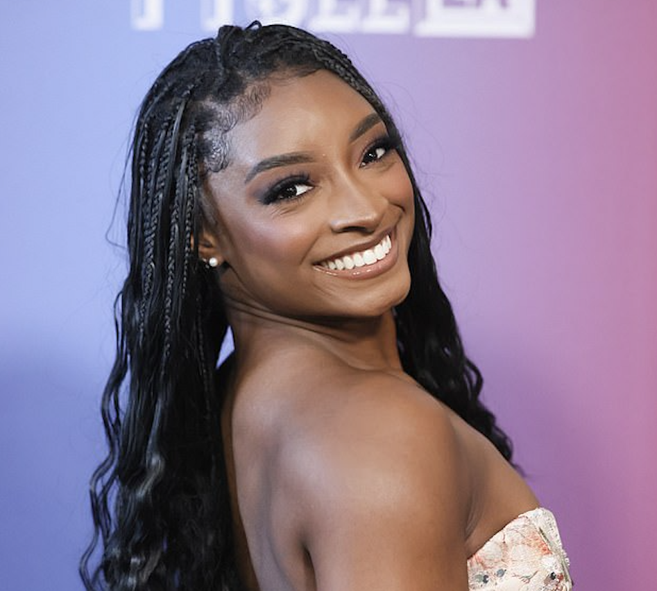 Simone Biles’ Glamorous Las Vegas Vacation with Friends Sparks Buzz ...